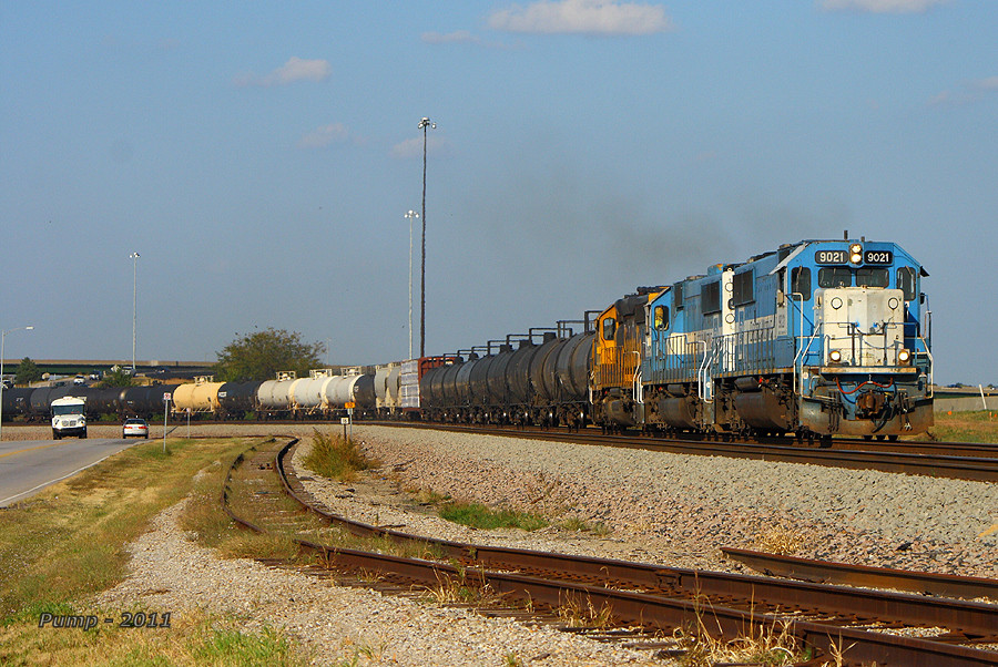 Southbound BNSF Mixed Freight Train